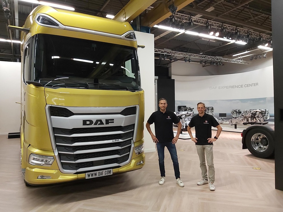 Proud of our role for DAF, Paint shop Munsters, Deurne - DAF Trucks N.V.
