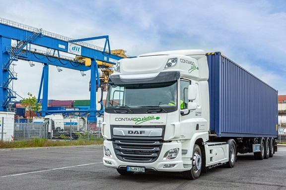 Innovative DAF CF Electric wins Green Truck Award - DAF Trucks N.V.