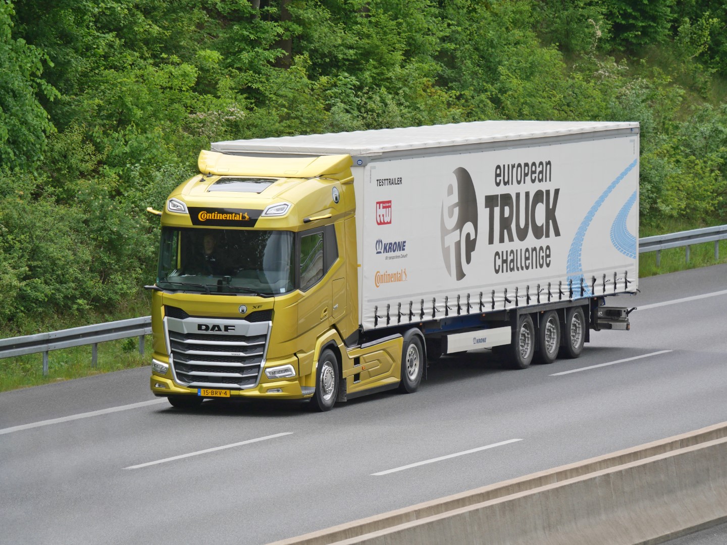 DAF XF proves once again outstanding efficiency and comfort - DAF ...