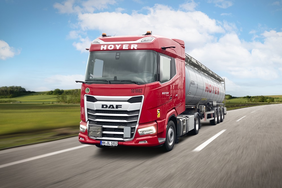 165 DAF XG tractors for global liquid transporter HOYER - DAF Trucks N.V.
