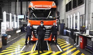 First DAF truck leaves production line again - DAF Trucks N.V.