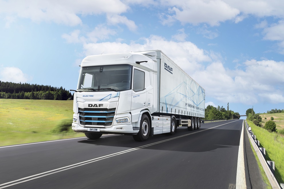 DAF Trucks en TotalEnergies bundelen krachten om wegtransport sneller te ‘decarboniseren’ - DAF ...